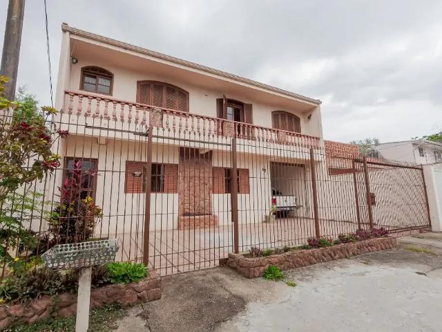 Casa / Sobrado para Venda em Curitiba/PR Portão 6 Quartos
