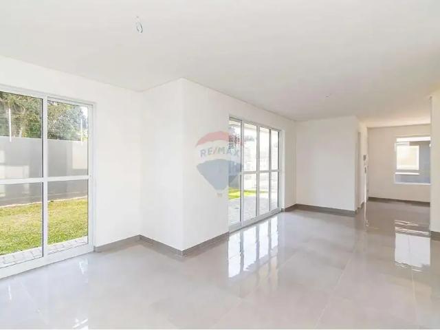 Casa / Sobrado para Venda em Curitiba/PR Portão 3 Quartos
