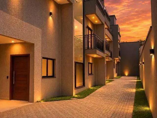 Casa / Sobrado para Venda em Curitiba/PR Portão 3 Quartos