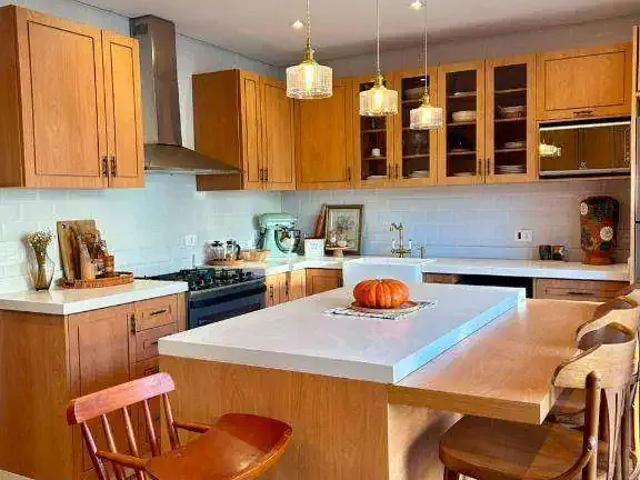 Casa / Sobrado para Venda em Curitiba/PR Portão 3 Quartos