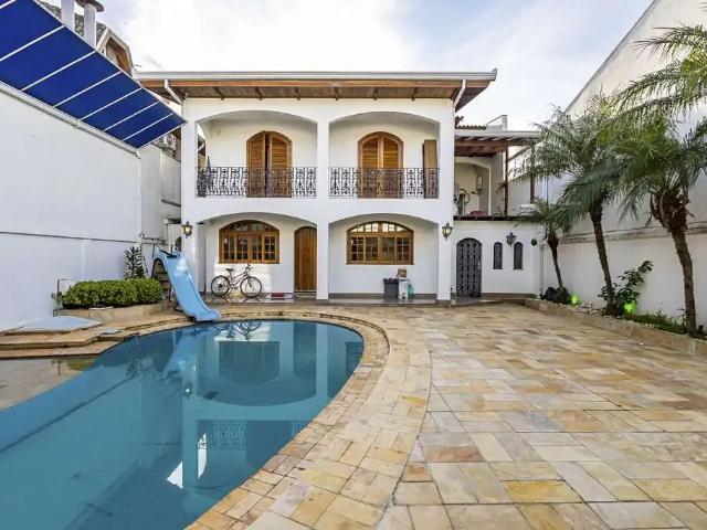 Casa / Sobrado para Venda em Curitiba/PR Portão 3 Quartos