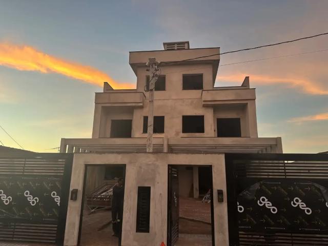 Casa / Sobrado para Venda em Curitiba/PR Portão 3 Quartos