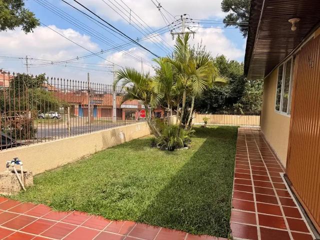 Casa / Sobrado para Venda em Curitiba/PR Portão 3 Quartos