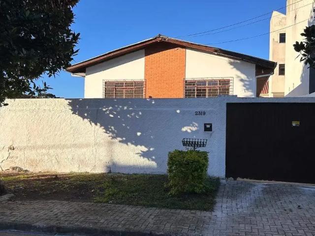 Casa / Sobrado para Venda em Curitiba/PR Portão 3 Quartos