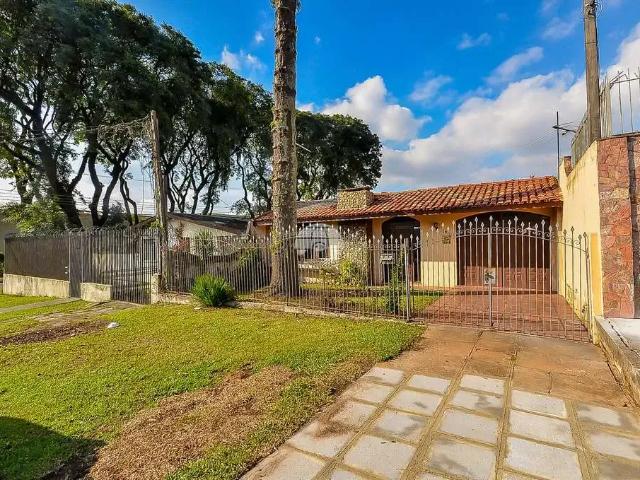 Casa / Sobrado para Venda em Curitiba/PR Rebouças 3 Quartos