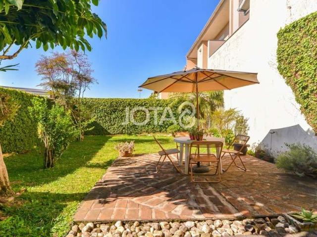 Casa / Sobrado para Venda em Curitiba/PR São Lourenço 4 Quartos