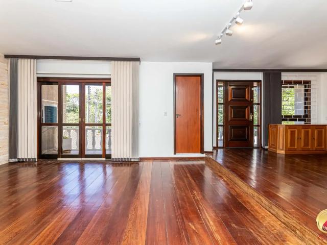 Casa / Sobrado para Venda em Curitiba/PR São Lourenço 4 Quartos