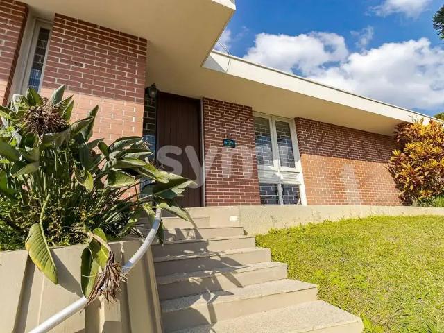 Casa / Sobrado para Venda em Curitiba/PR São Lourenço 4 Quartos