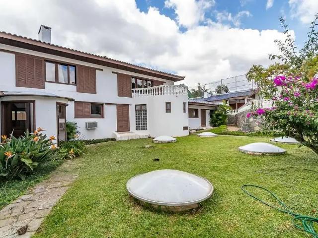 Casa / Sobrado para Venda em Curitiba/PR São Lourenço 5 Quartos