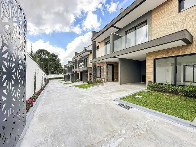 Casa / Sobrado para Venda em Curitiba/PR Santa Felicidade 3 Quartos