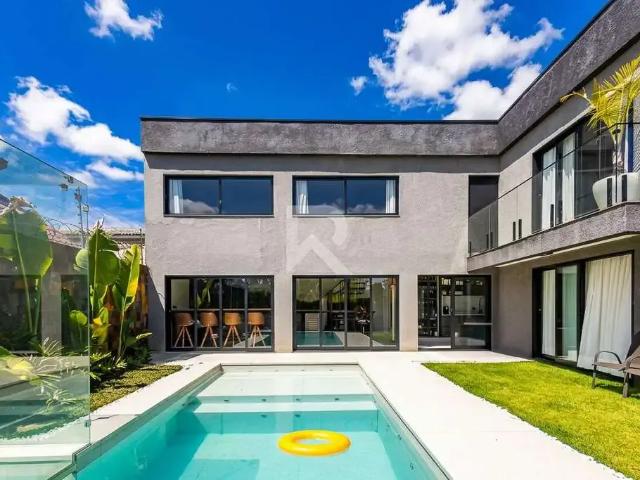 Casa / Sobrado para Venda em Curitiba/PR Santa Felicidade 3 Quartos