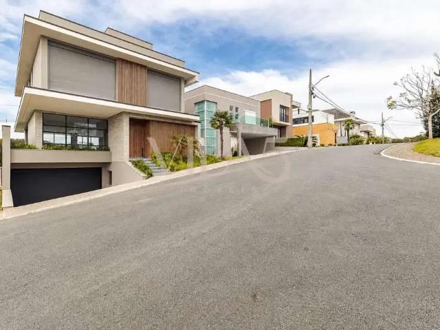 Casa / Sobrado para Venda em Curitiba/PR Santa Felicidade 4 Quartos