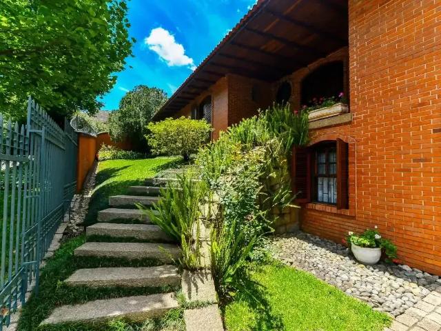Casa / Sobrado para Venda em Curitiba/PR Santa Felicidade 4 Quartos
