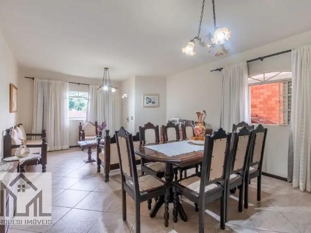 Casa / Sobrado para Venda em Curitiba/PR Santa Felicidade 4 Quartos