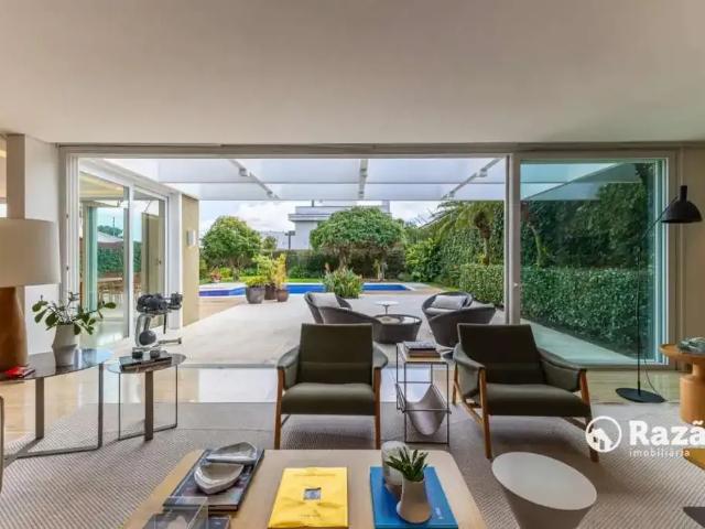 Casa / Sobrado para Venda em Curitiba/PR Santa Felicidade 4 Quartos