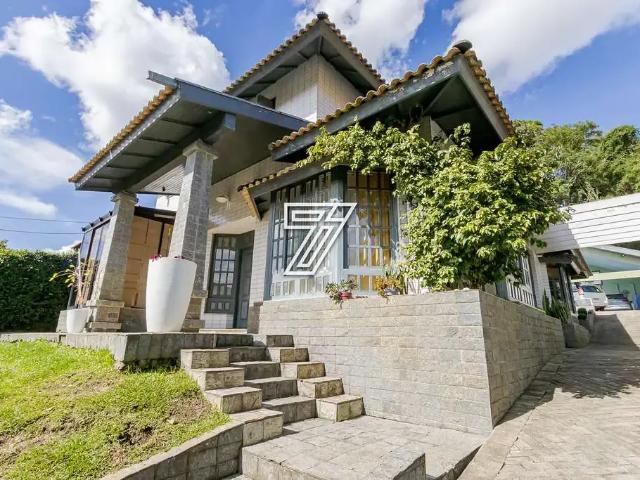 Casa / Sobrado para Venda em Curitiba/PR Santa Felicidade 4 Quartos