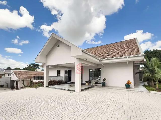 Casa / Sobrado para Venda em Curitiba/PR Santa Felicidade 4 Quartos