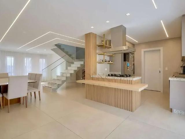 Casa / Sobrado para Venda em Curitiba/PR Santa Felicidade 4 Quartos