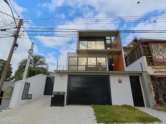 Casa / Sobrado para Venda em Curitiba/PR Santa Quitéria 3 Quartos
