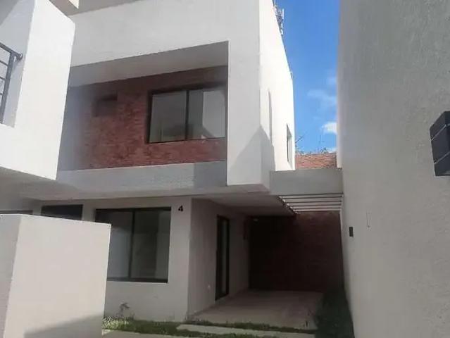 Casa / Sobrado para Venda em Curitiba/PR Santa Quitéria 3 Quartos