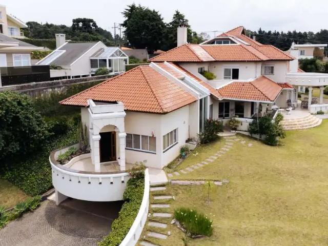 Casa / Sobrado para Venda em Curitiba/PR Santo Inácio 4 Quartos