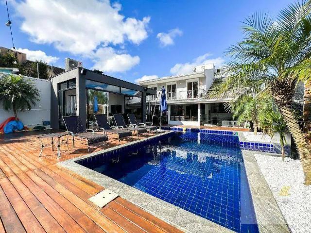 Casa / Sobrado para Venda em Curitiba/PR Santo Inácio 4 Quartos