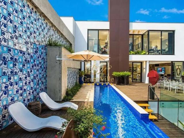 Casa / Sobrado para Venda em Curitiba/PR Santo Inácio 3 Quartos