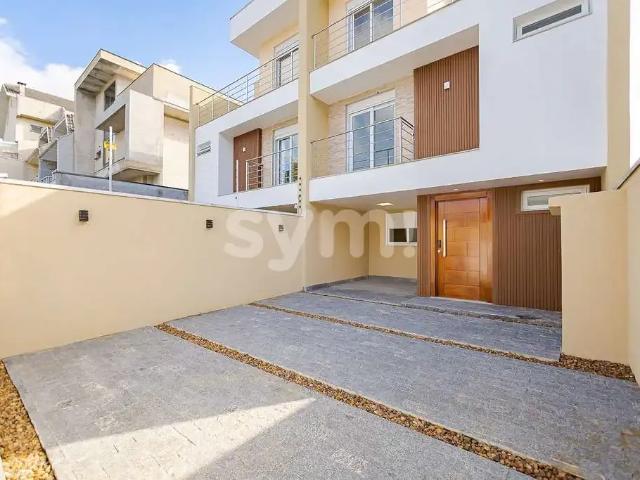 Casa / Sobrado para Venda em Curitiba/PR Santo Inácio 3 Quartos