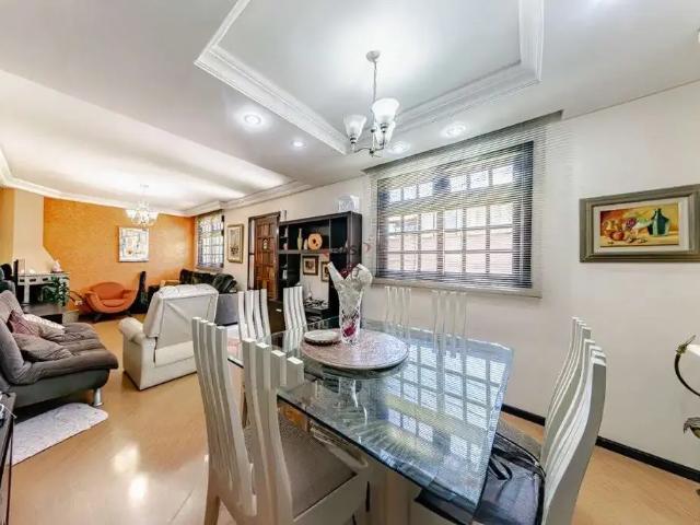 Casa / Sobrado para Venda em Curitiba/PR Santo Inácio 3 Quartos