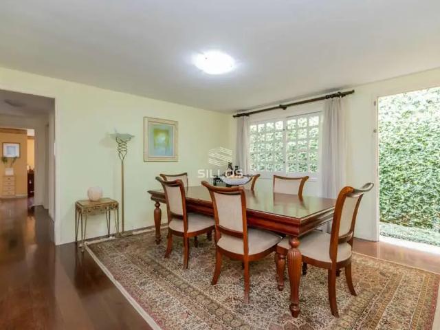 Casa / Sobrado para Venda em Curitiba/PR Santo Inácio 3 Quartos