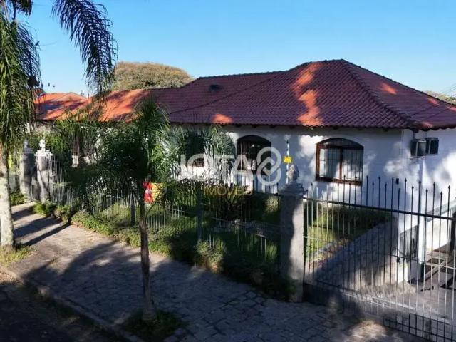 Casa / Sobrado para Venda em Curitiba/PR Seminário 4 Quartos