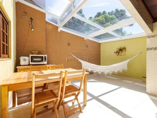 Casa / Sobrado para Venda em Curitiba/PR Seminário 4 Quartos