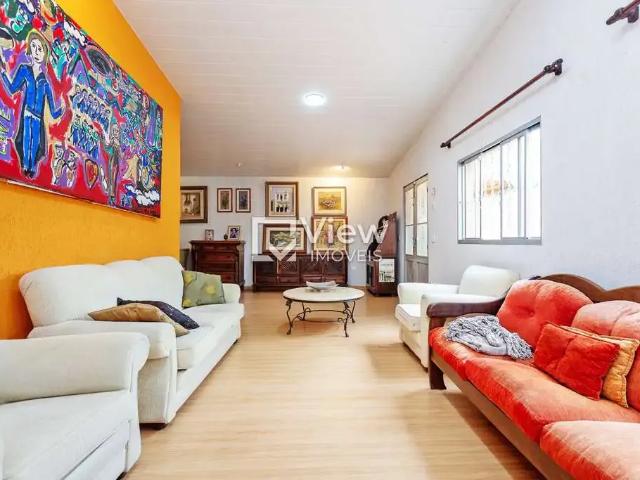 Casa / Sobrado para Venda em Curitiba/PR Seminário 4 Quartos