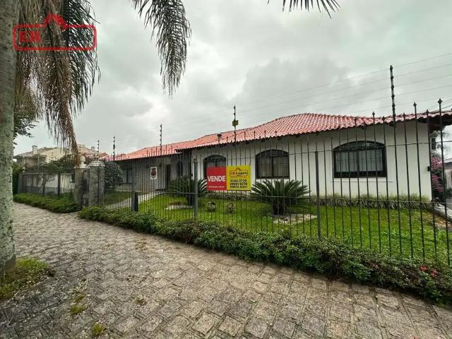 Casa / Sobrado para Venda em Curitiba/PR Seminário 4 Quartos