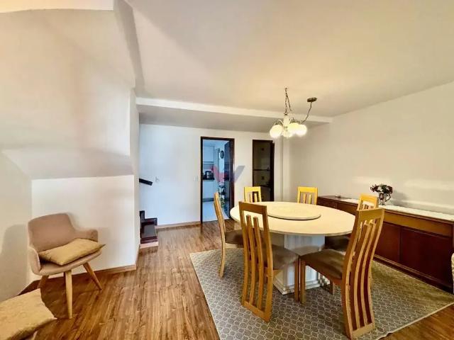Casa / Sobrado para Venda em Curitiba/PR Seminário
