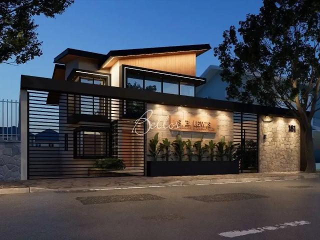 Casa / Sobrado para Venda em Curitiba/PR Seminário 3 Quartos