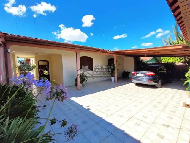 Casa / Sobrado para Venda em Curitiba/PR Sítio Cercado 8 Quartos