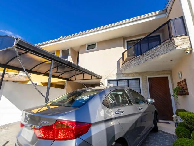 Casa / Sobrado para Venda em Curitiba/PR Tarumã 3 Quartos