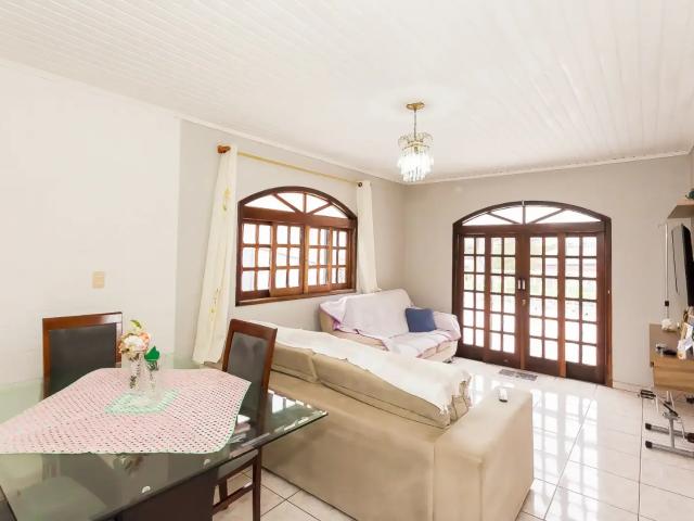 Casa / Sobrado para Venda em Curitiba/PR Tarumã 3 Quartos