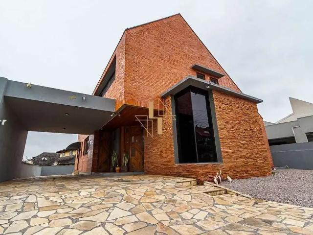Casa / Sobrado para Venda em Curitiba/PR Tarumã 4 Quartos