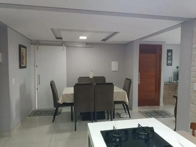 Casa / Sobrado para Venda em Curitiba/PR Tatuquara 5 Quartos