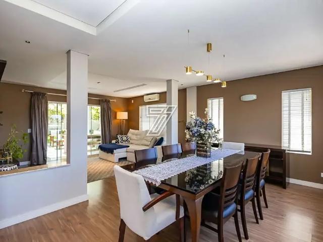 Casa / Sobrado para Venda em Curitiba/PR Vista Alegre 4 Quartos