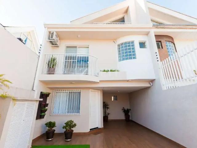 Casa / Sobrado para Venda em Curitiba/PR Vista Alegre 3 Quartos