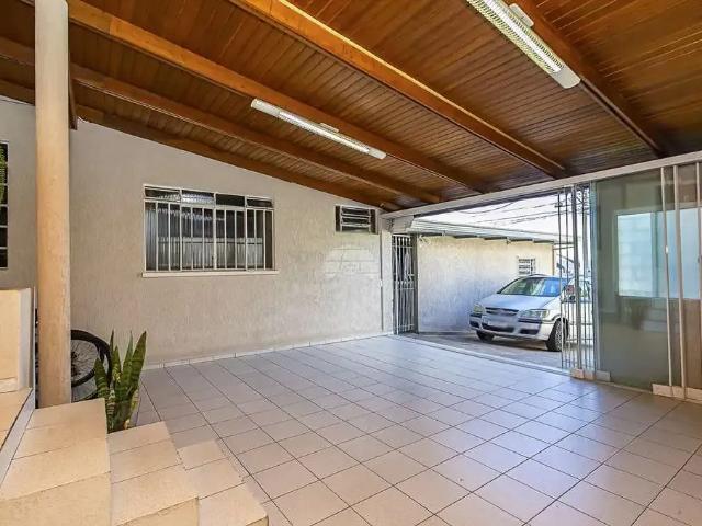 Casa / Sobrado para Venda em Curitiba/PR Xaxim 2 Quartos