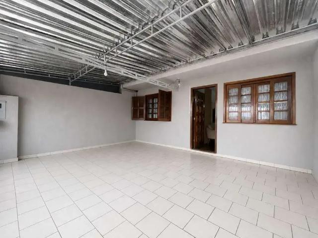 Casa / Sobrado para Venda em Curitiba/PR Xaxim 2 Quartos