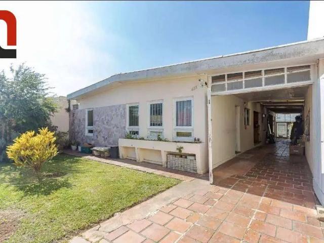Casa / Sobrado para Venda em Curitiba/PR Xaxim 3 Quartos