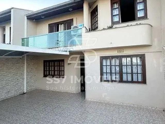 Casa / Sobrado para Venda em Curitiba/PR Xaxim 3 Quartos