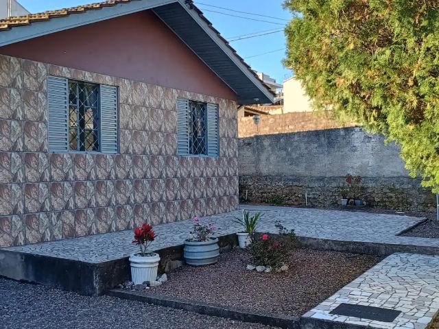 Casa / Sobrado para Venda em Curitiba/PR Xaxim 4 Quartos