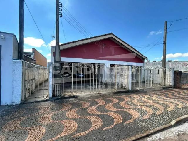 Casa / Sobrado para Venda em Descalvado/SP Centro 4 Quartos