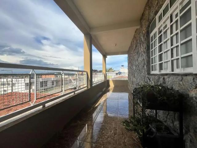 Casa / Sobrado para Venda em Divinópolis/MG Nações 4 Quartos